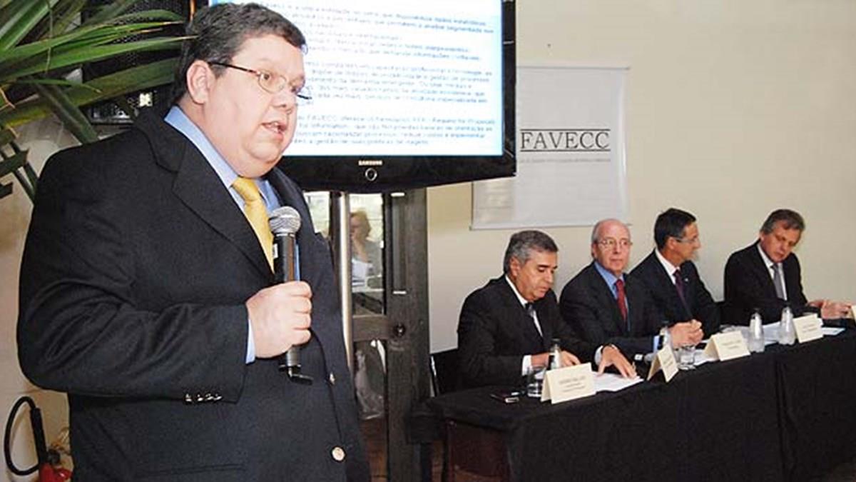 Favecc fatura mais com menos bilhetes em 2008